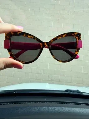 Accessories | Tortoise Shell Cat Eye Sunglasses With Pink Temples ...